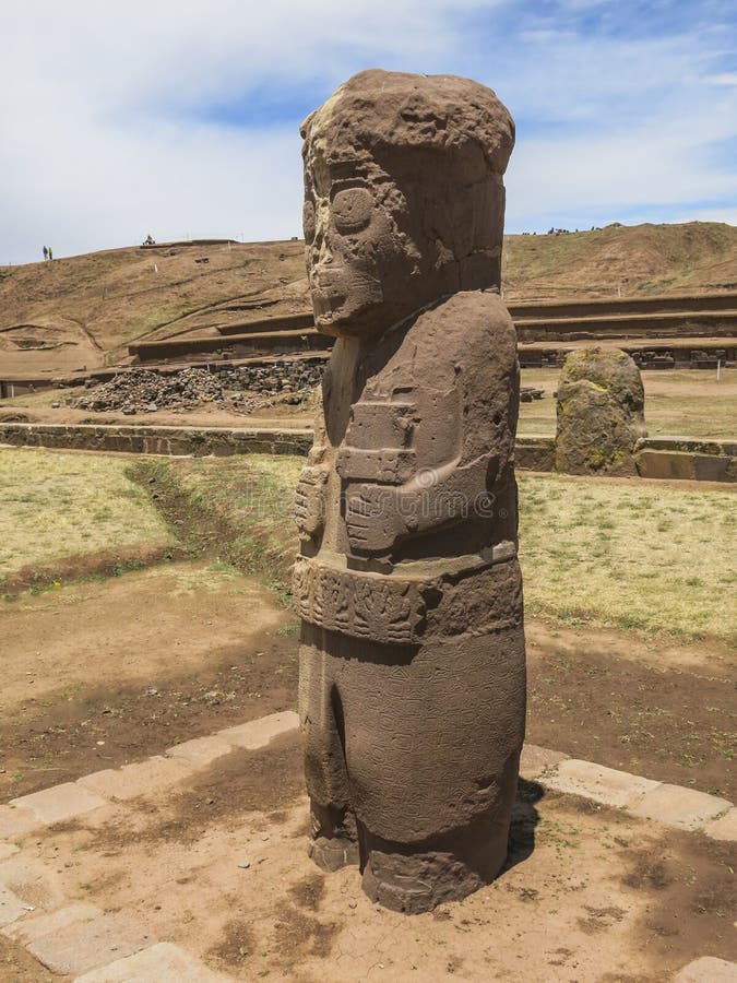 Estatua En Tiahuanaco, Bolivia Foto de archivo - Imagen de creencia ...