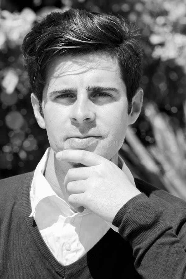 Estilo Dos Anos 60 Do Homem Do Olhar Fixo Foto de Stock - Imagem de ...