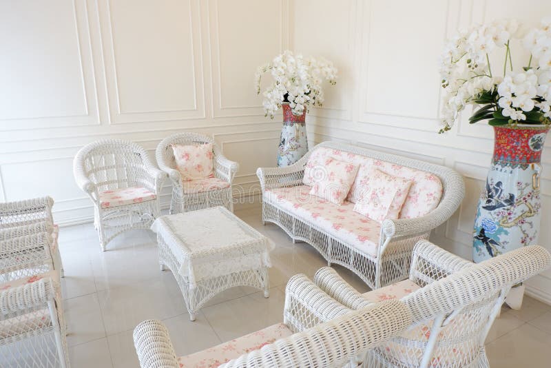 Estilo Interior Colonial Blanco Imagen de archivo - Imagen de blanco ...