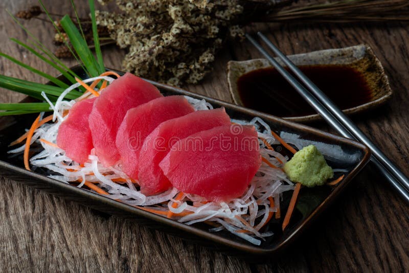 Estilo Japonês Do Sashimi Do Atum Imagem de Stock - Imagem de produtos ...