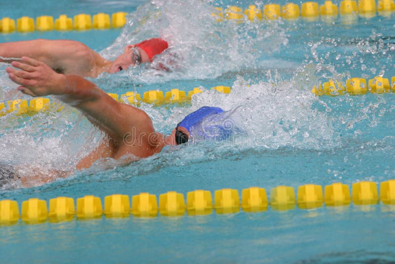 Estilo libre foto de archivo. Imagen de nadada, agua, joven - 654238