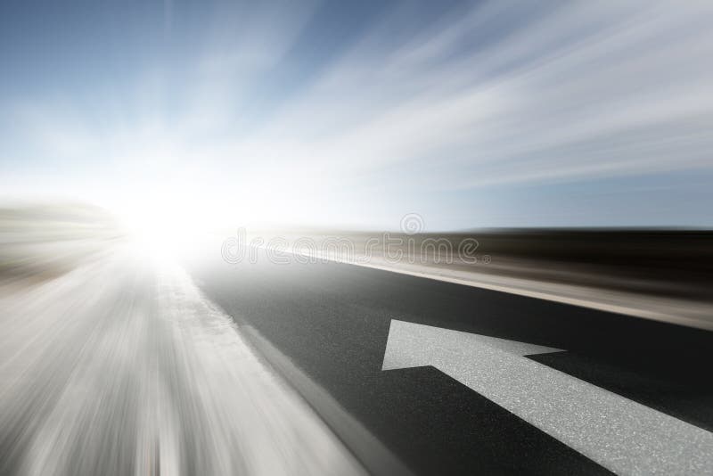 Estrada com seta imagem de stock. Imagem de viagem, estrada - 47299799