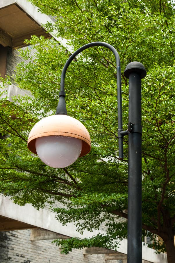 Estrada Da Rua Do Poste De Luz Imagem de Stock - Imagem de bulbo, borne ...