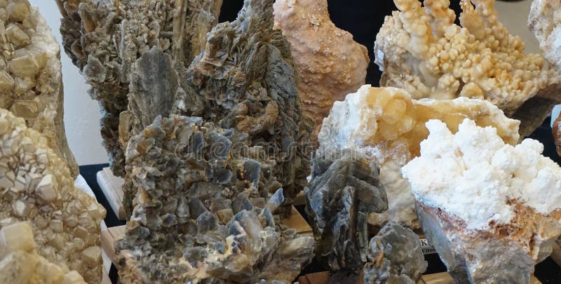 Estructura De La Roca De La Calcita Imagen de archivo - Imagen de ...