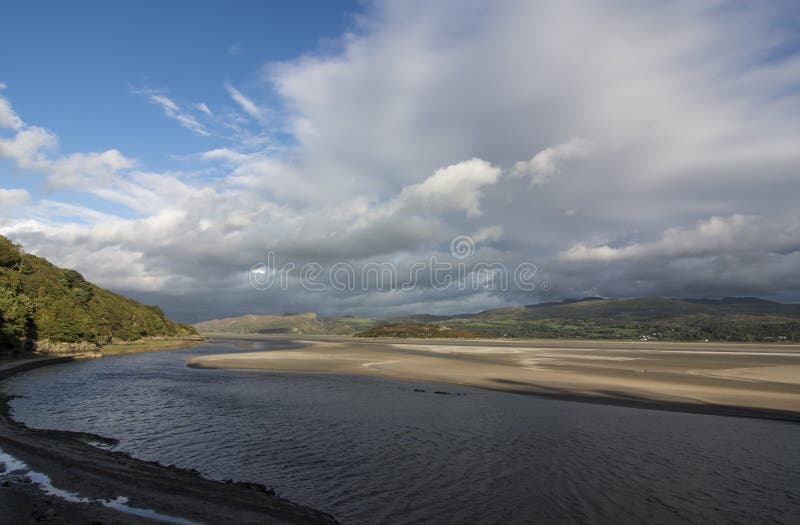 Estuarium in Portmeirion stock foto. Image of patrouille - 34951408