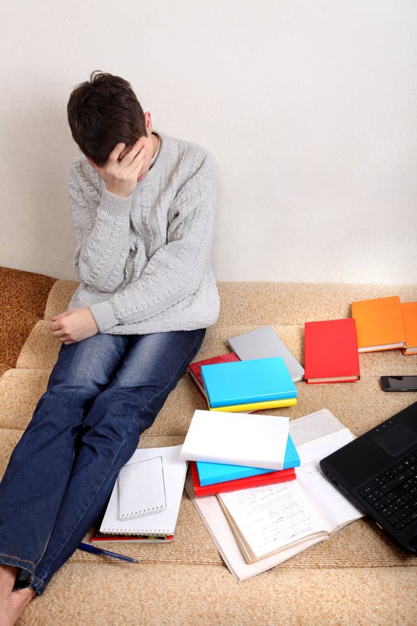 Estudiante triste imagen de archivo. Imagen de adolescencia - 35592665