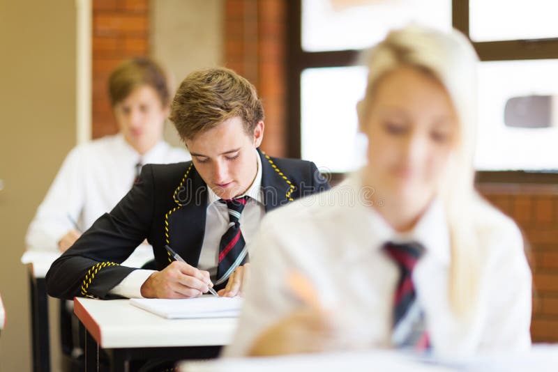 Estudiantes De La High School Secundaria Foto de archivo - Imagen de ...