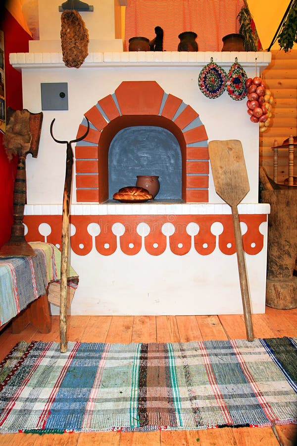 Estufa rusa decorativa foto de archivo. Imagen de cabina - 12882342