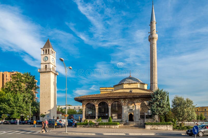 Ethem-Beymoschee Und Glockenturm in Tirana Albanien Stockfoto - Bild ...