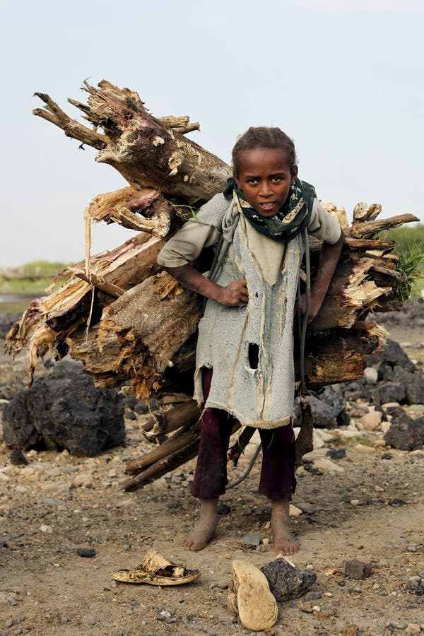 Ethiopian Hard Working Poor Girl Editorial Stock Photo - Image of work ...