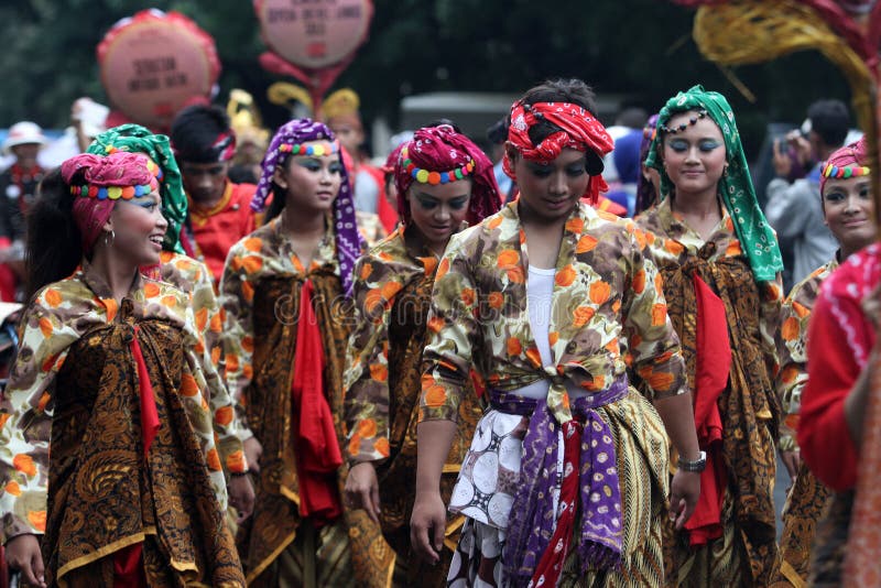 Ethnic clothes editorial photography. Image of solo, parade - 67200167