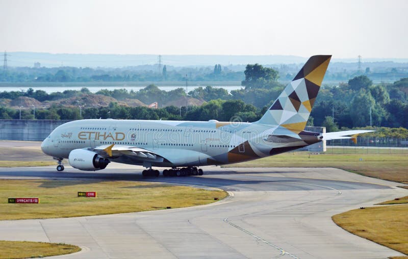 Etihad Airways (EY) Airbus A380 Image stock éditorial - Image du enorme ...