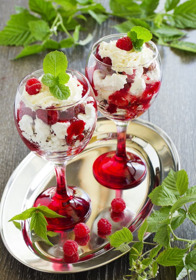 Eton mess stock image. Image of fruit, dessert, cream - 42047973