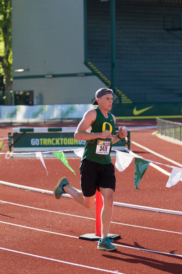 2016 Eugene Marathon editorial image. Image of fitness - 70925745