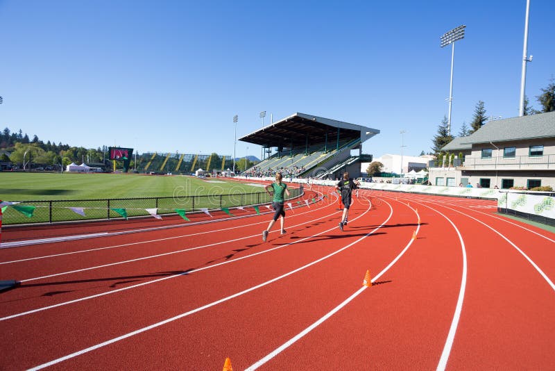 2016 Eugene Marathon editorial stock photo. Image of goal - 70926028
