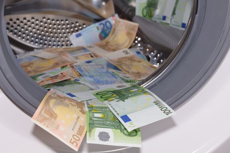 Euro Binnen Wasmachine, Witwassen Van Geldconcept Stock Afbeelding ...