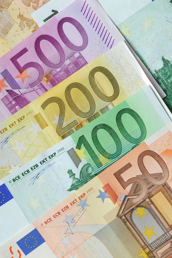 Euro note immagine stock. Immagine di risparmio, economia - 4478245