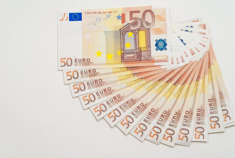 50 euro note su bianco fotografia stock. Immagine di ricchezza - 32240418