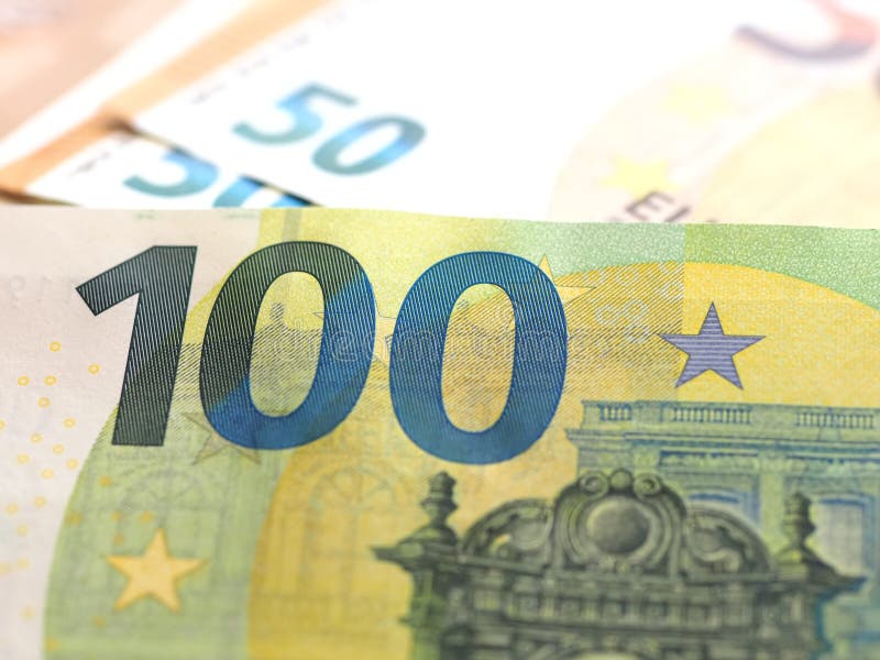 Euro-Scheine Oder Banknoten 100 Und 50 Euro Stockfoto - Bild von ...