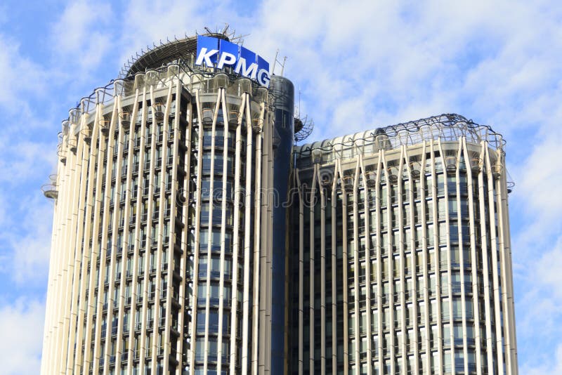 Logotipo De KPMG En Una Fachada Foto de archivo editorial - Imagen de ...