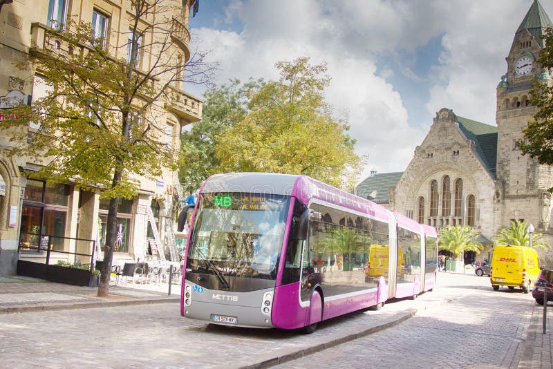 Metrobus, Bi-articulated Buses, Multi-section Articulated Buses ... Metrobus, Bi-articulated Buses, Multi-section Articulated Buses ...