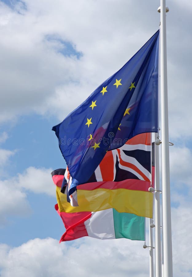 Europeiska flaggor arkivfoto. Bild av värld, europeiskt - 33477932