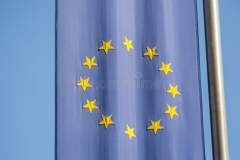 Europese Unie vlag. stock afbeelding. Image of architectuur - 33391021