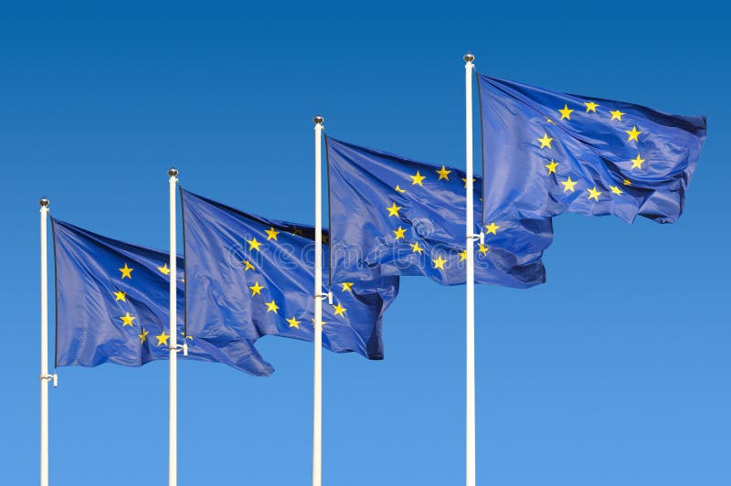 Europese Unie Vlaggen stock afbeelding. Image of euro - 32722929