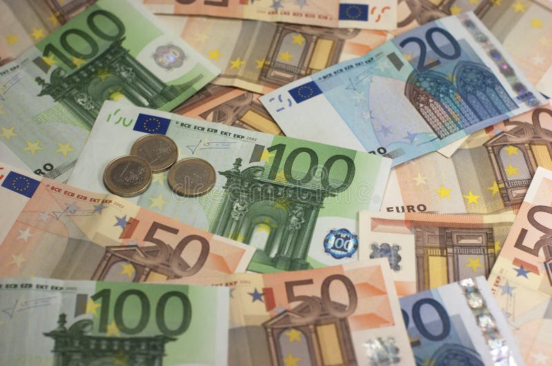 Eurosedlar och propp arkivfoto. Bild av ekonomi, propp - 34023154