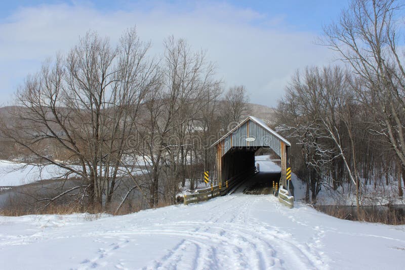 Eustis Covered Bridge stock image. Image of water, southern - 85361981