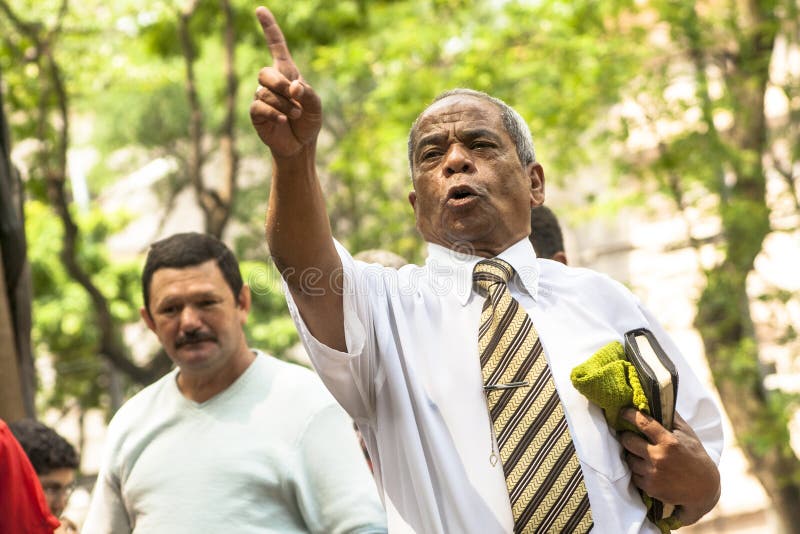 Evangelischer Prediger redaktionelles stockfotografie. Bild von paulo ...