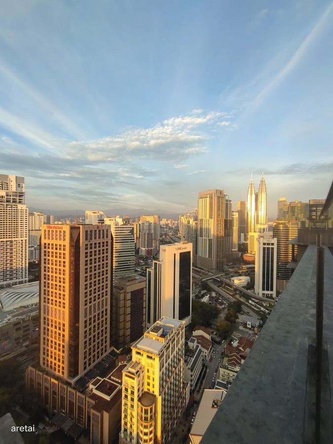 Evening in Kuala Lumpur with Clear Sky and Yellowish Building Editorial ...