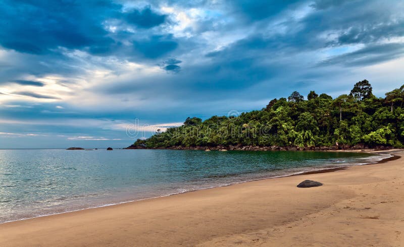 Lake Malawi beach stock image. Image of blue, dugout - 22164653
