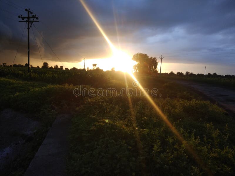 Evening sun glow stock image. Image of sunrise, dusk - 182612901