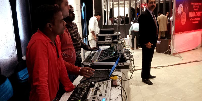 Event Organizers Operating System during the Program in India Oct 2019 ...