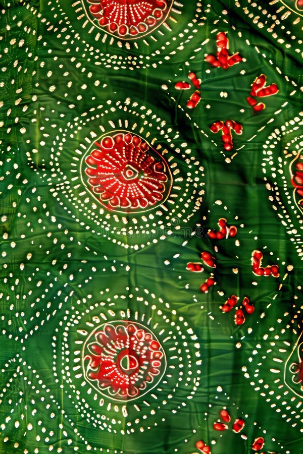 Evergreen Bandhani Design with Enduring Traditional Patterns for ...