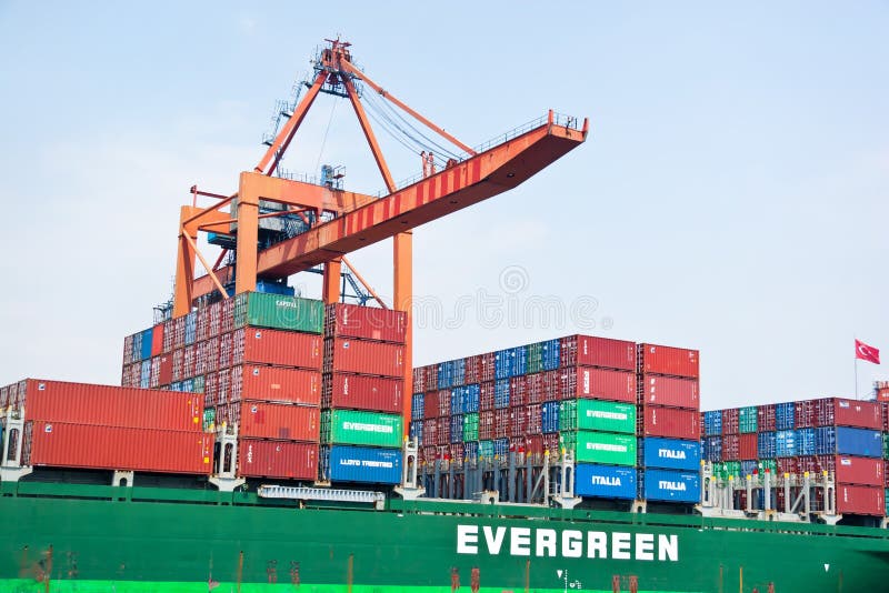 Evergreen Container Ship editorial photography. Image of dock - 26012537
