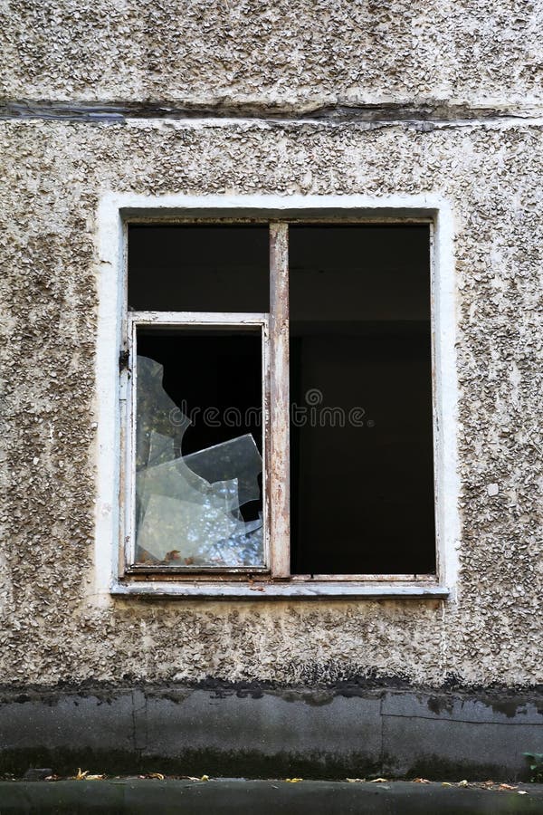 Building with Shattered Windows Stock Image - Image of plate, shattered ...