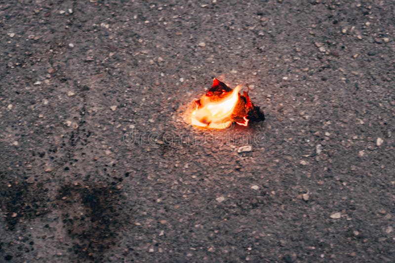 Evidencia De Incendio Provocado Foto de archivo - Imagen de crimen ...