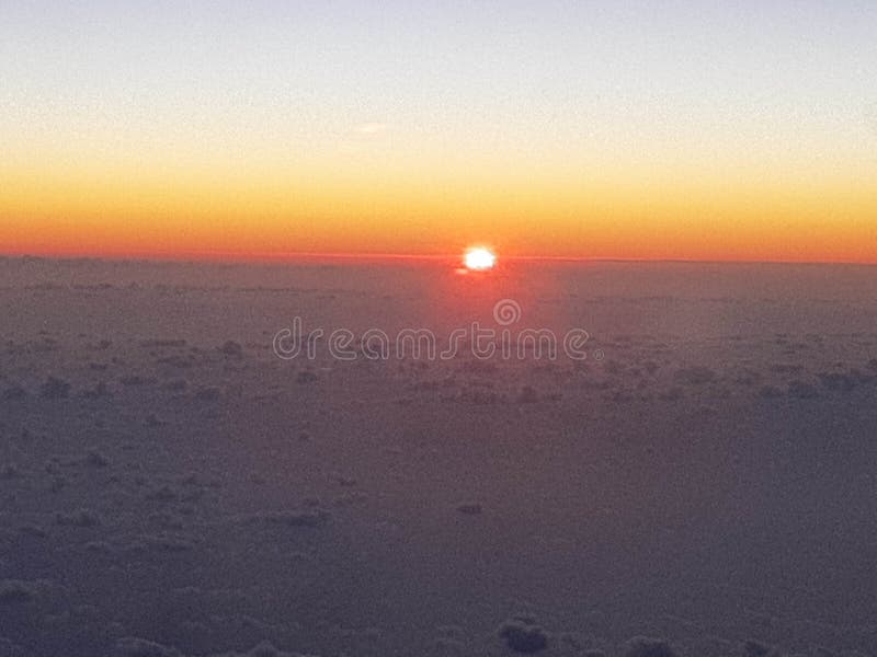 Sunrise from the Plane Flying with the Sun Rising on the Horizon Stock ...