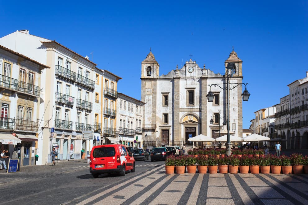 Evora editorial stock image. Image of flowers, square - 21582204