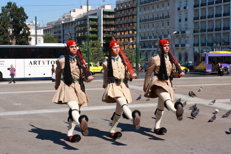 Evzon walking editorial photography. Image of changing - 9849892