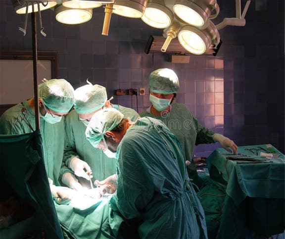 Exécution image stock. Image du infirmières, vert, entretien - 1085783