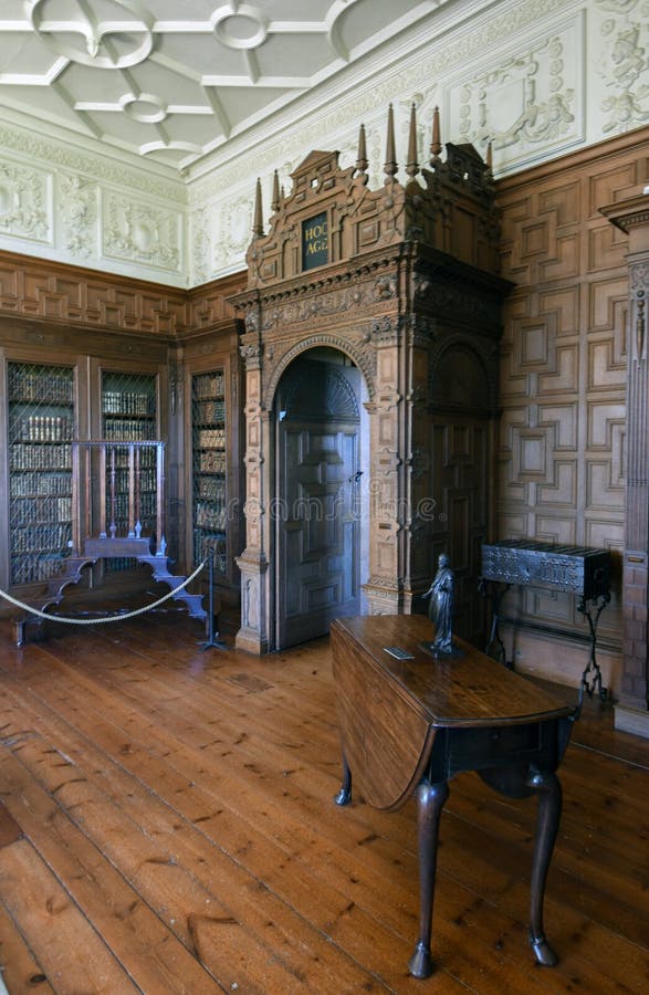 Montacute House Library editorial photography. Image of chair - 160312327