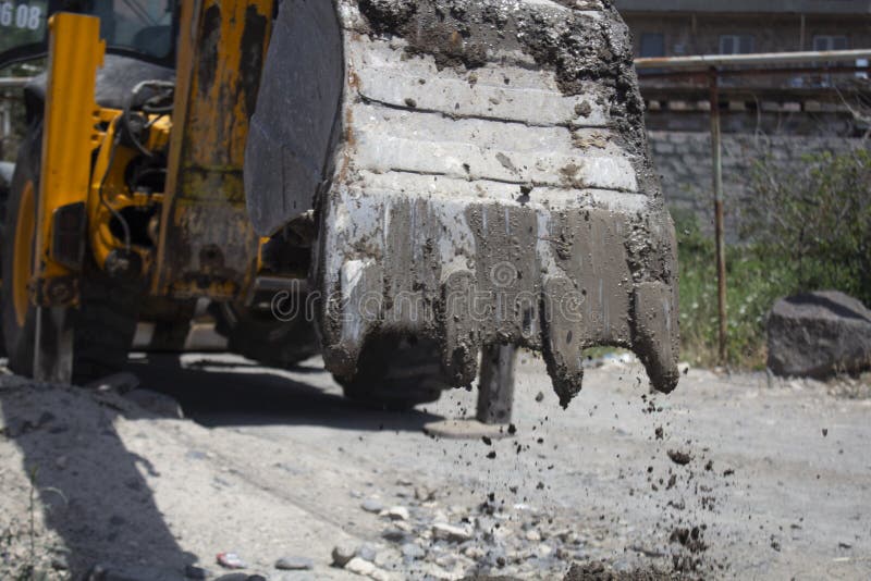 Excavadora Moderna Excava Una Trinchera Imagen de archivo - Imagen de ...