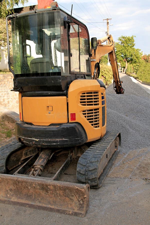 Excavator bulldozer stock image. Image of dredger, caterpillar - 59188501