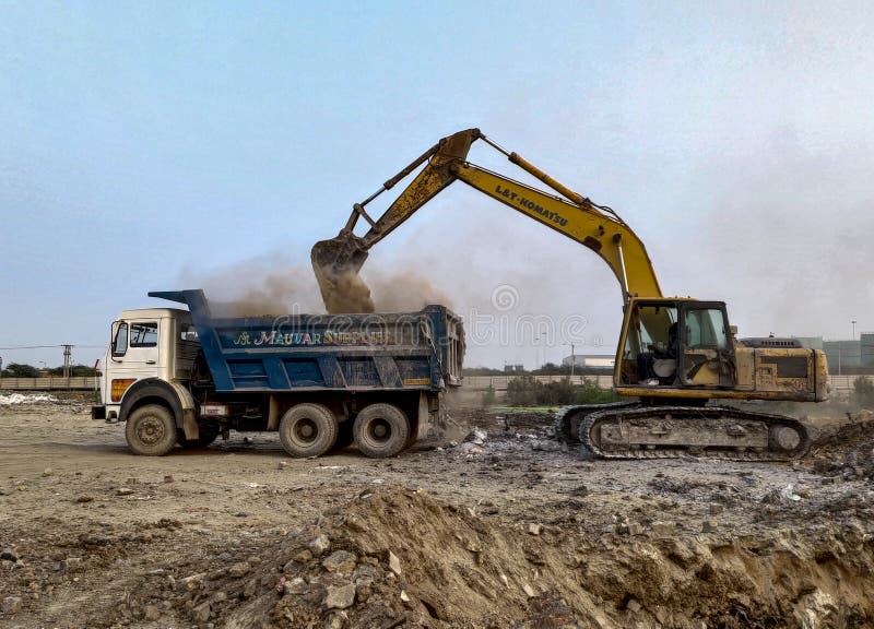 Excavator Filling Waste and Sand into Dumper Editorial Photo - Image of ...