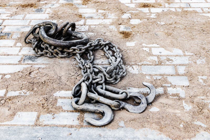 Excavator Lifting Chains and Clevis Slip Hooks at Construction Site ...