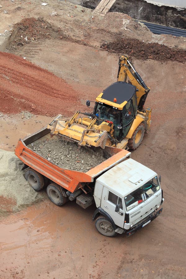 Excavator Loading Dumper Truck Stock Image - Image of lorry, land: 21484969