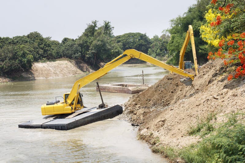 Excavator Machine Works at River Stock Image - Image of mover, bank ...